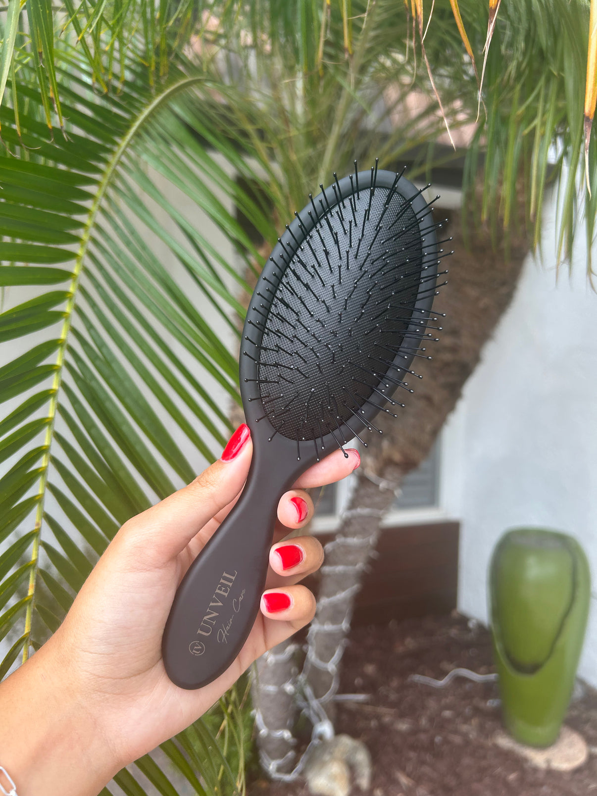 Unveil No.4 Everyday Wet Brush - Strut Hair Solutions Wig Store